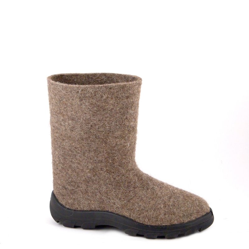 Valenki for women with thermoplastic soles